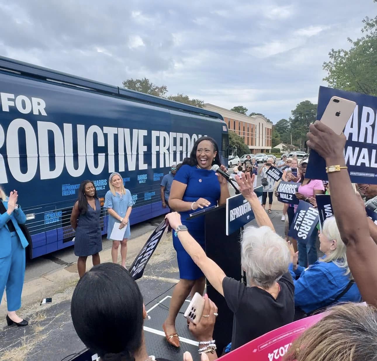 Join the Movement - Leslie Chambers Mehta for Virginia